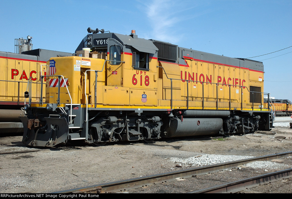 UPY 618, EMD GP15-1, ex MP 1618, on the UPRR